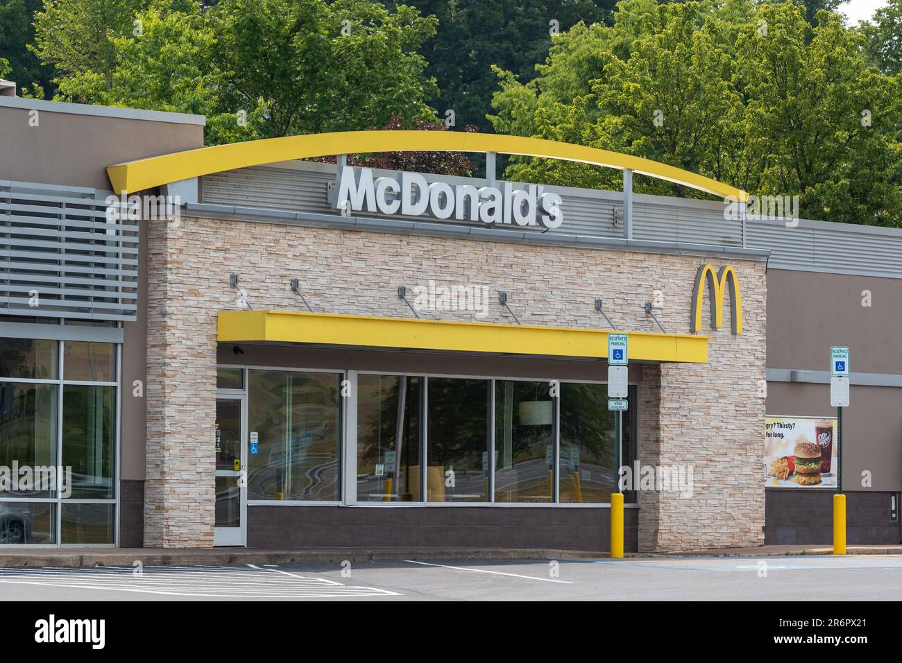 Lycoming mall hi-res stock photography and images - Alamy