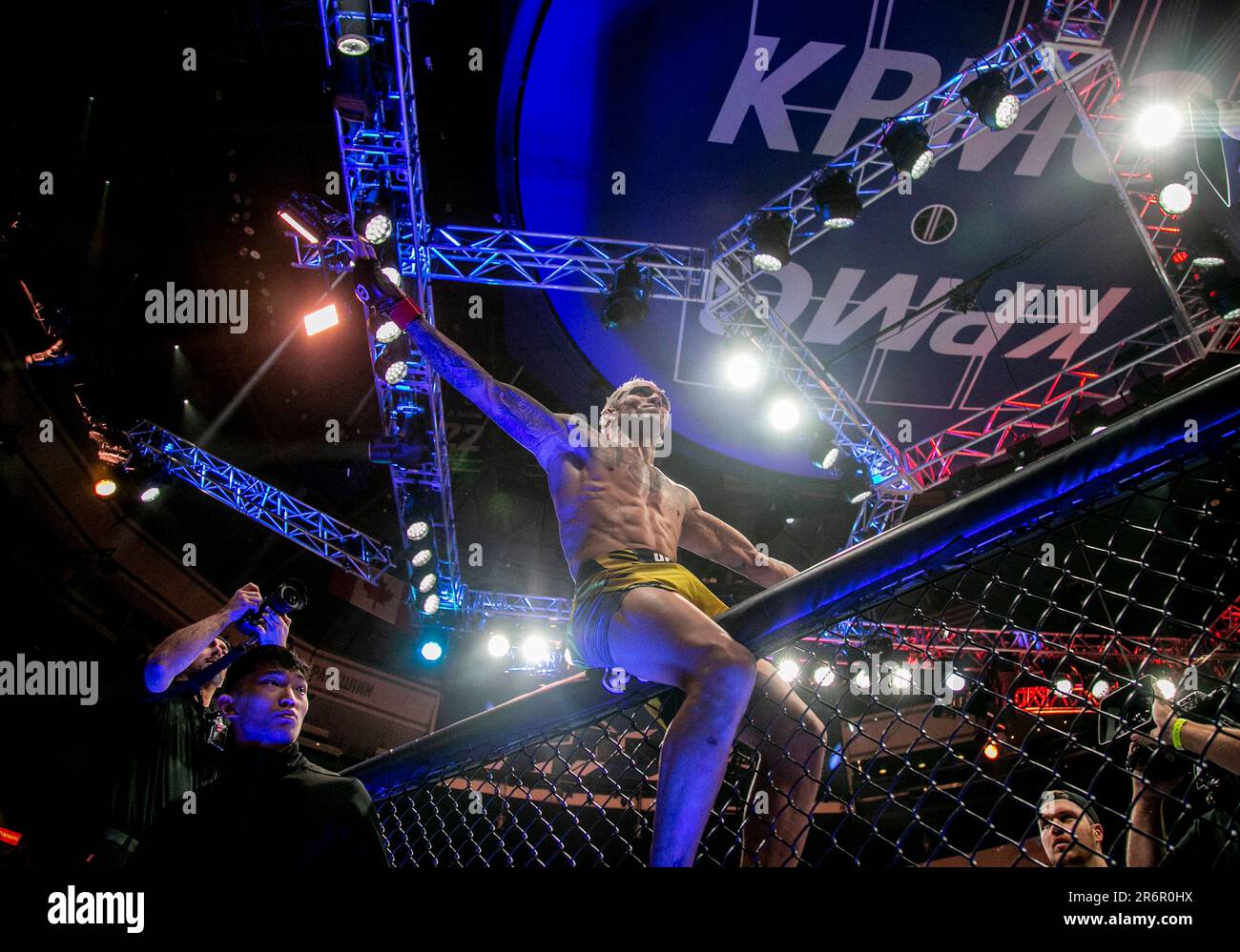 Charles oliveira ufc 2023 hi-res stock photography and images - Alamy