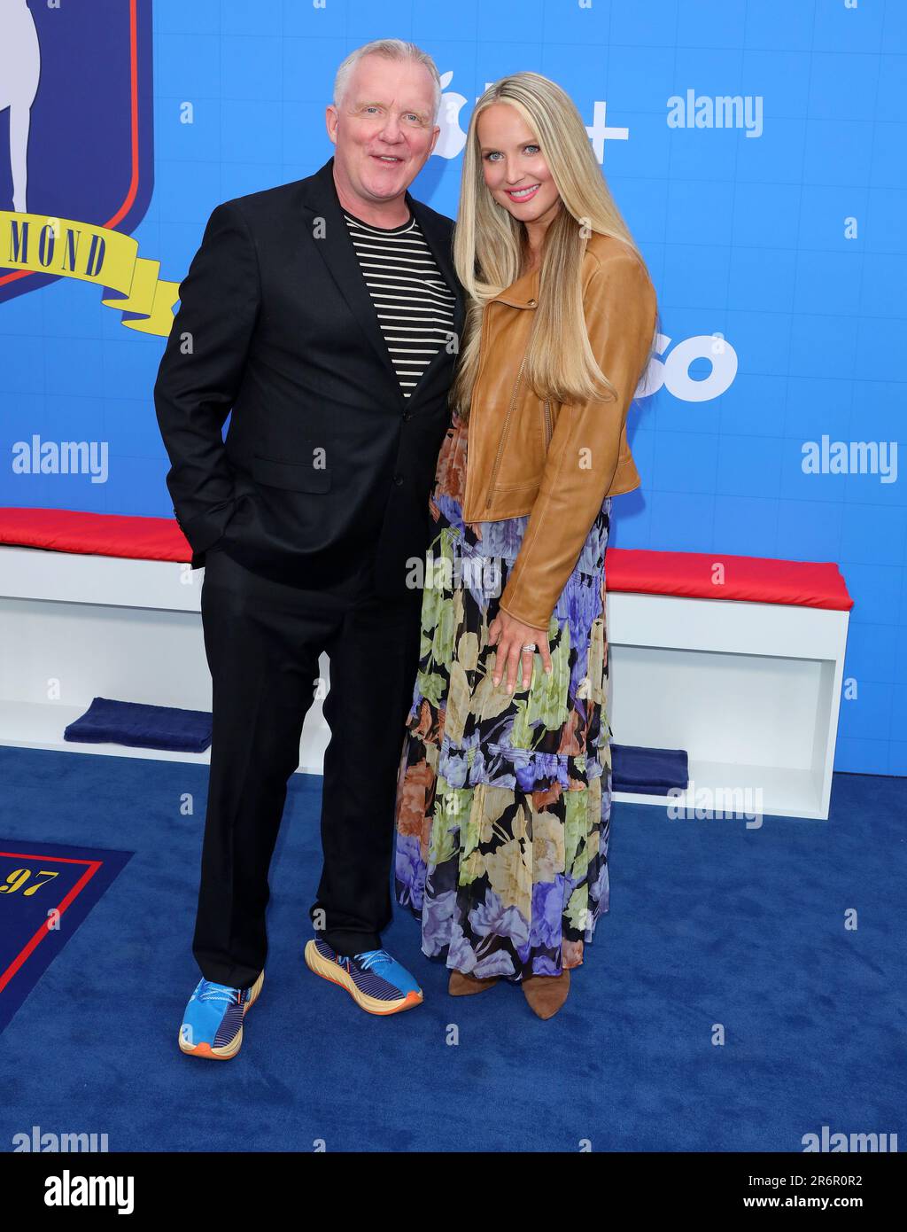 Anthony Michael Hall Und Seine Frau 89 Photos & High Res Pictures