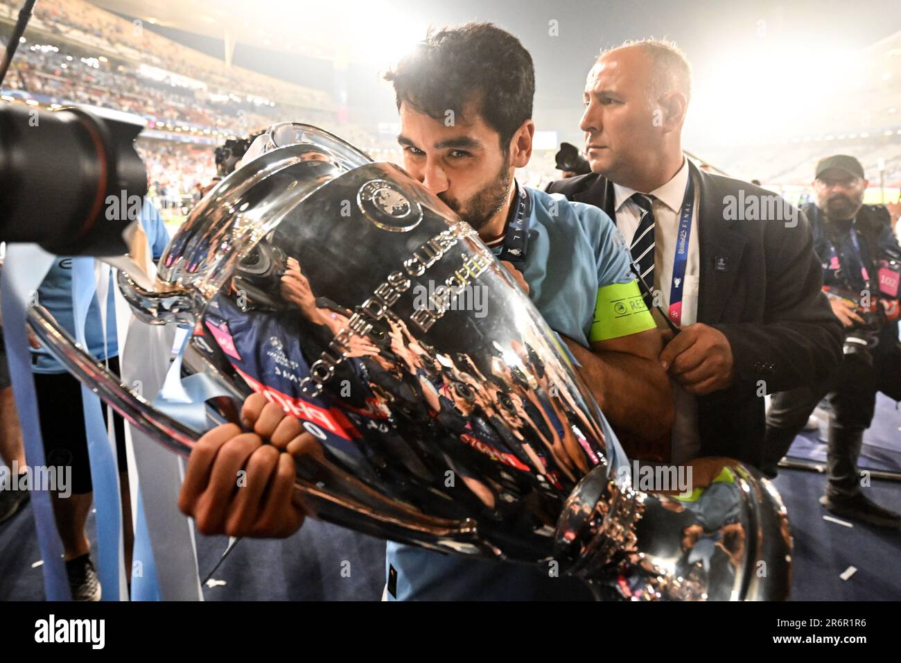 Gundogan manchester city trophy hi-res stock photography and images - Alamy