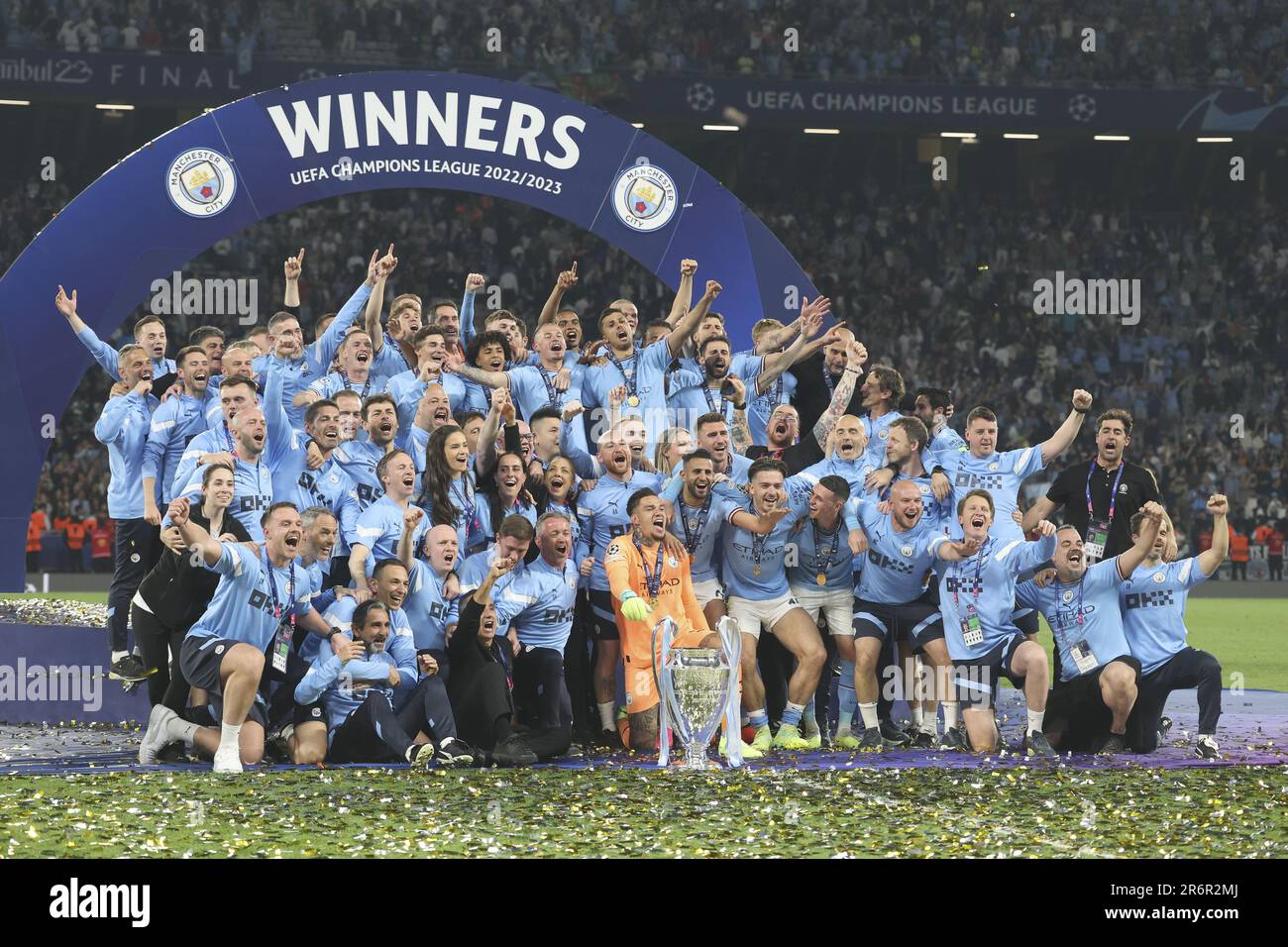 Captain Ilkay Gundogan of Manchester City and teammates celebrate ...