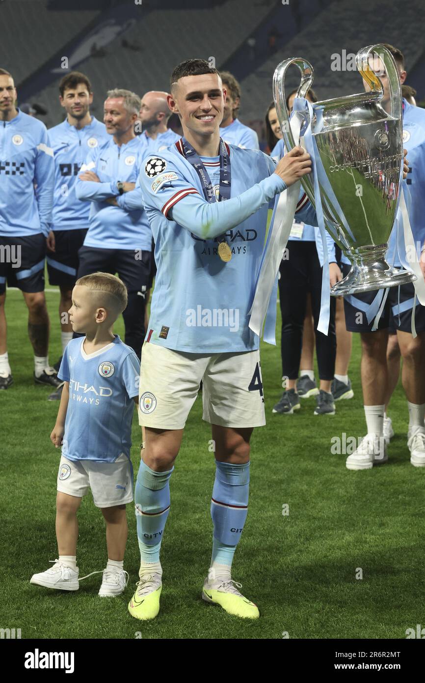 Phil foden trophy hi-res stock photography and images - Alamy