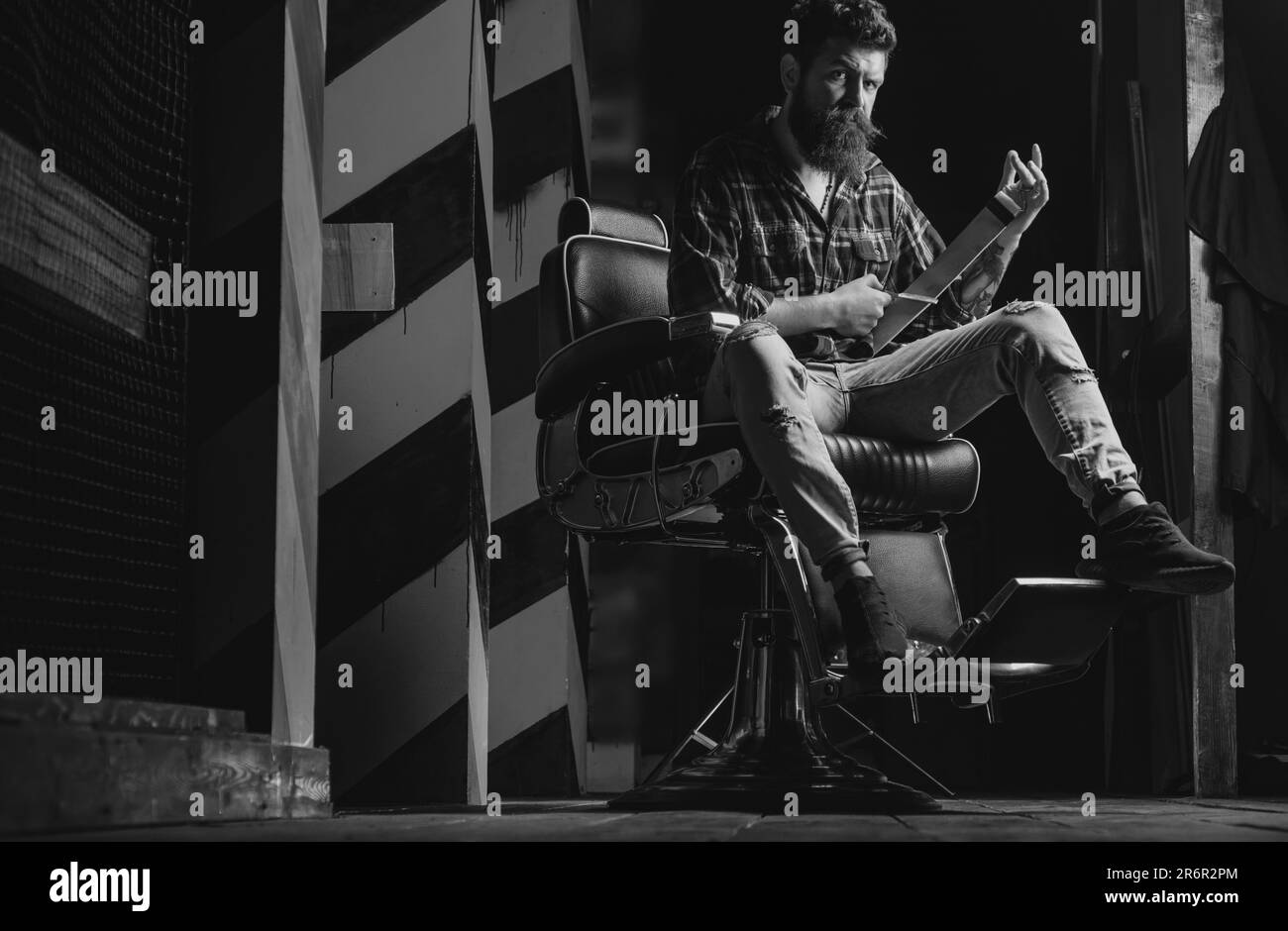 Old fashioned vintage barber shop pole. Razor sharp. Barbershop. Barber ...