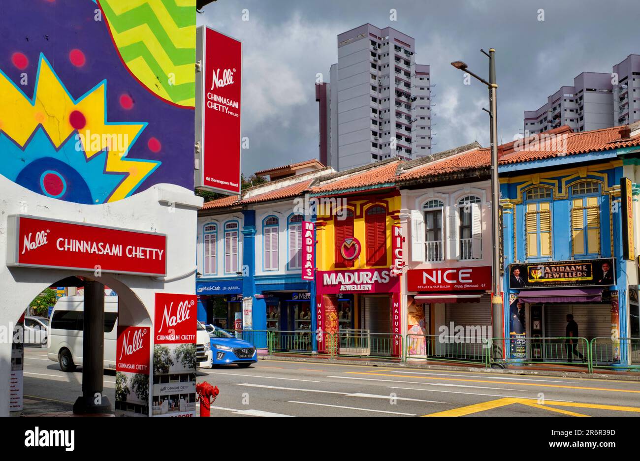 Colorful traditional shophouses in Serangoon Road, Little India ...