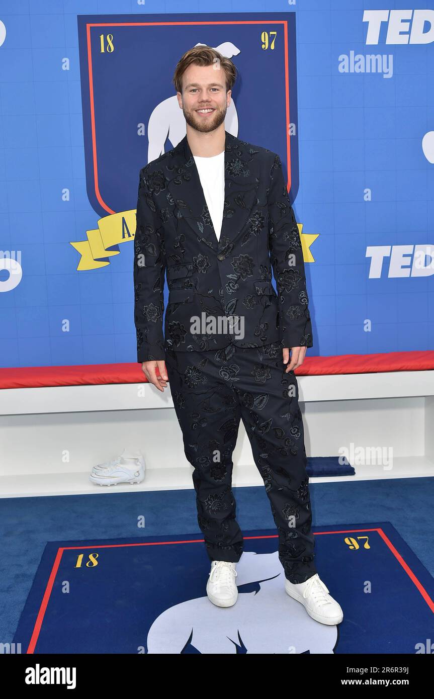 David Elsendoorn arrives at a For Your Consideration event for "Ted ...