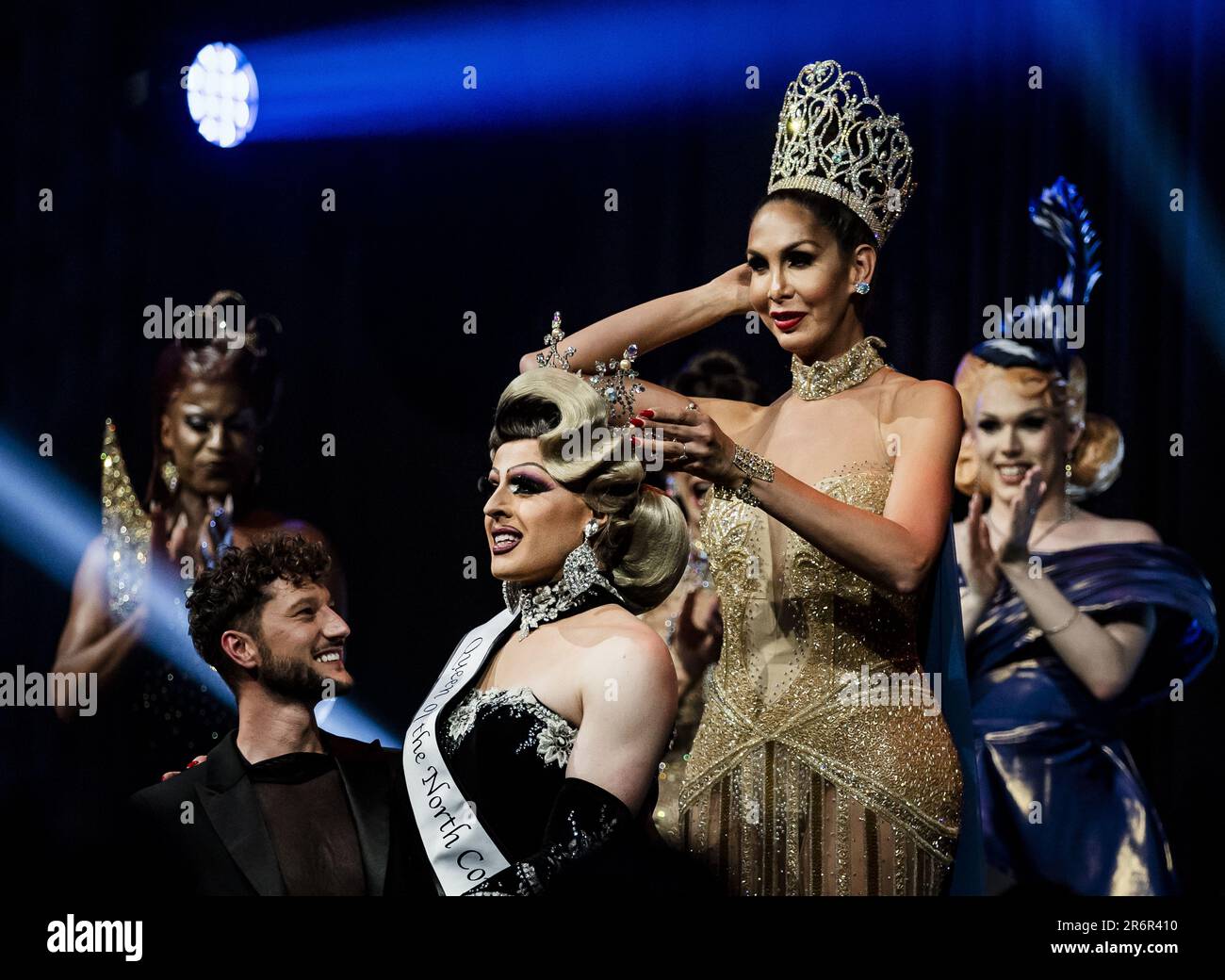 De jager receives hi-res stock photography and images - Alamy