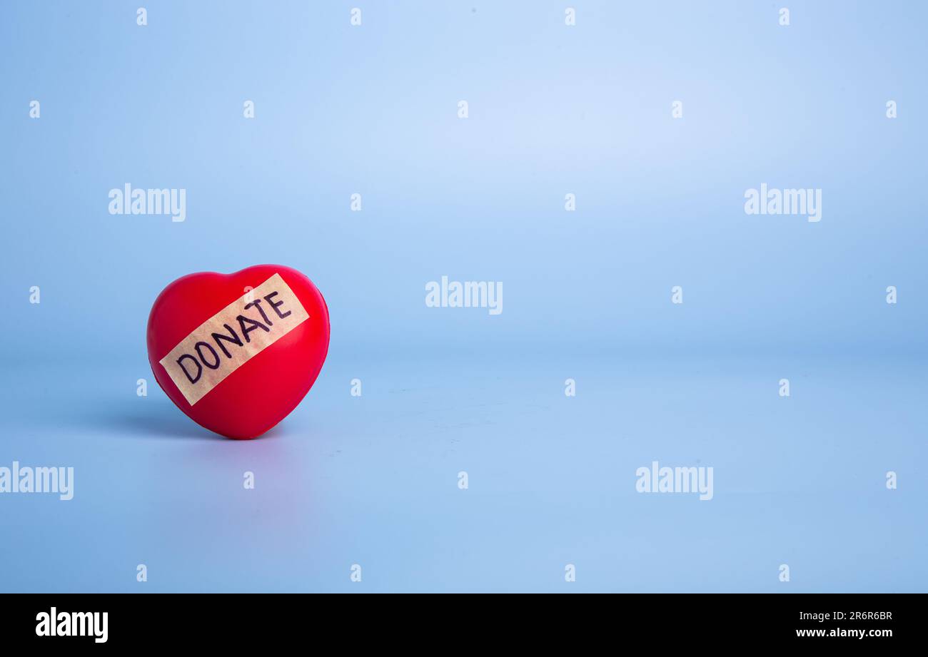Heart shape with Donate words. Donor heart transplant concept Stock ...