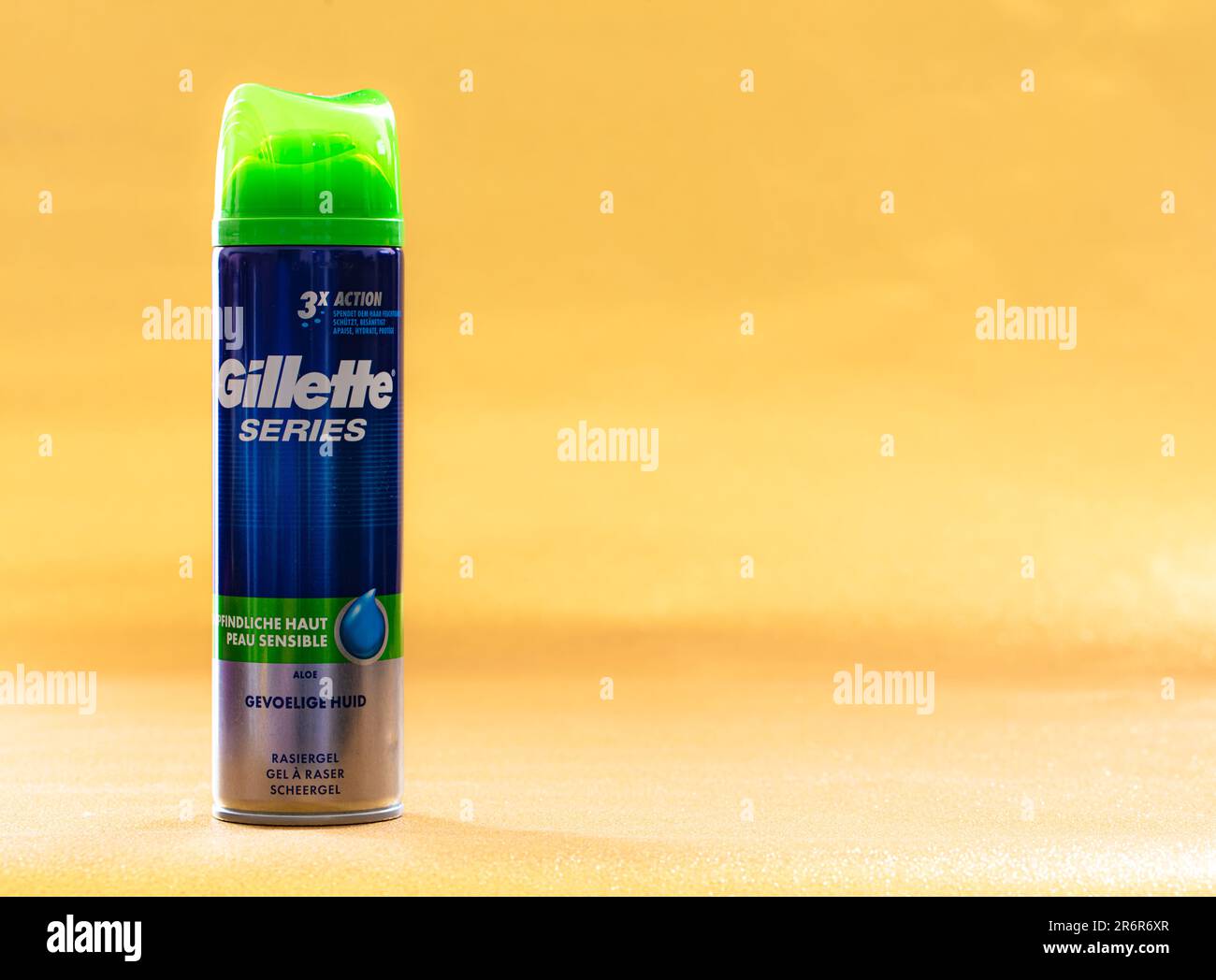 U container logo hi-res stock photography and images - Alamy