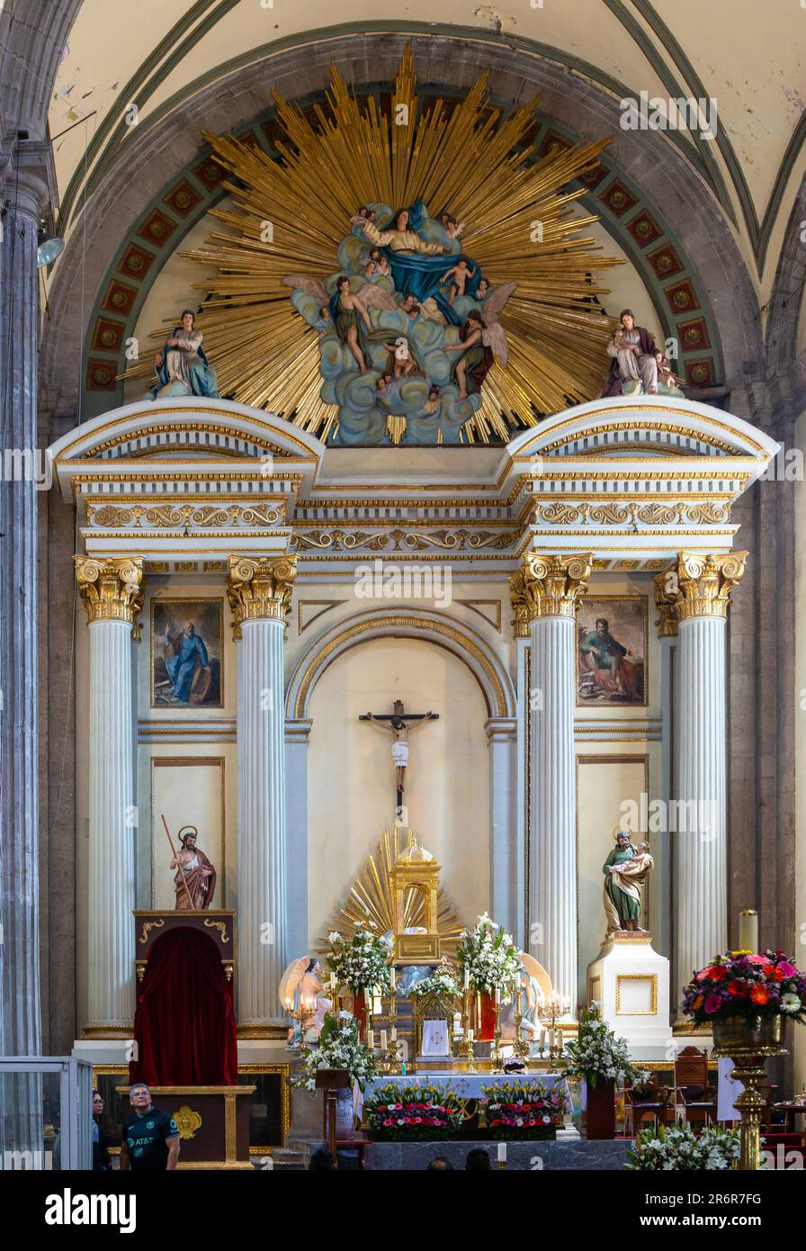 Altar inside cathedral church, Catedral Metropolitana, Centro Histórico ...