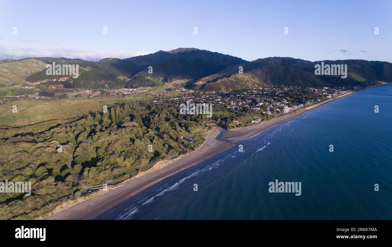 Aerial view of Queen Elizabeth Park looking south towards Paekakariki ...
