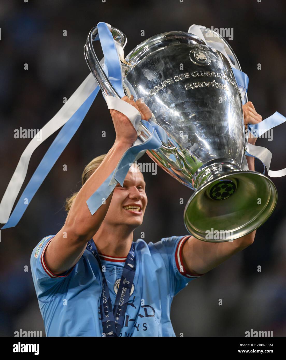 Uefa Champions League Trophy Wallpaper Uefa Champions League Trophy