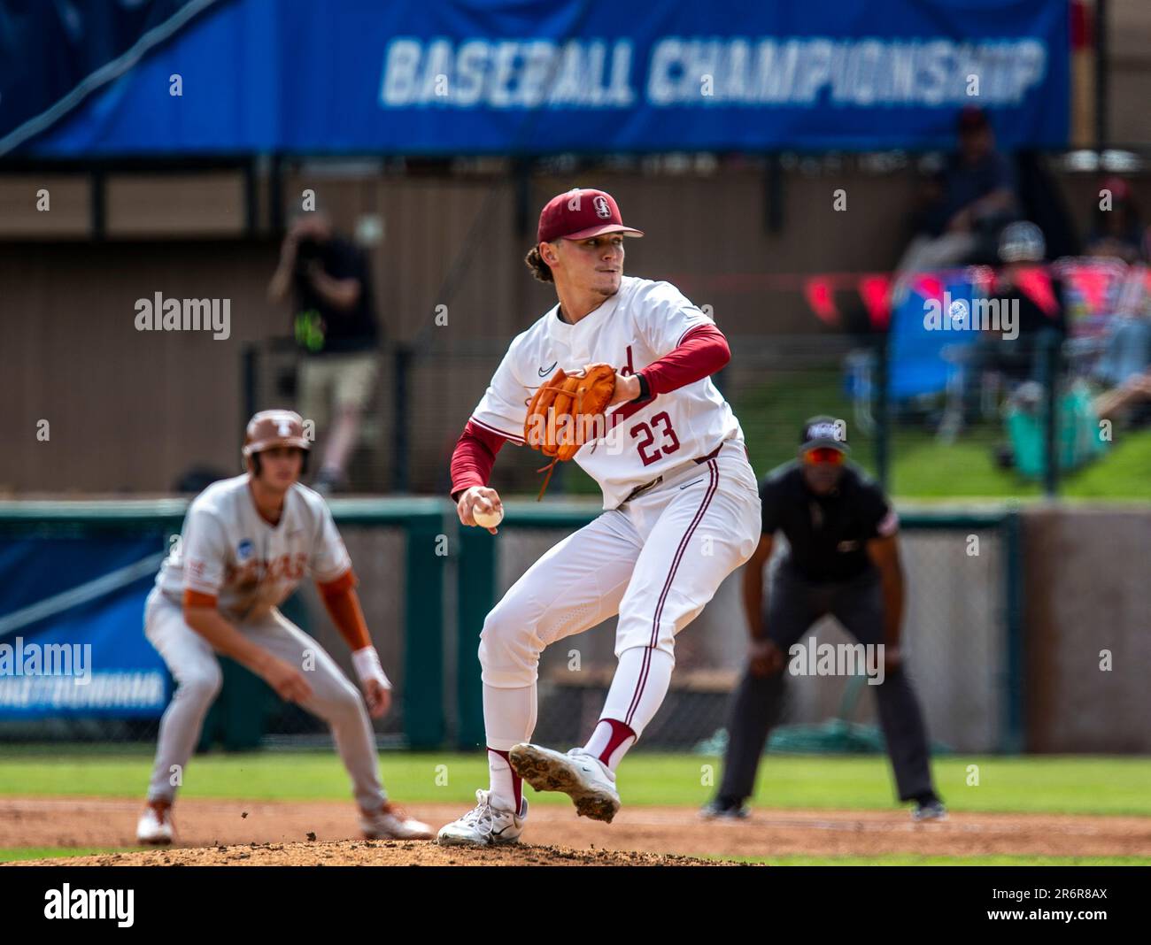 Stanford pitcher joey dixon hi-res stock photography and images - Alamy