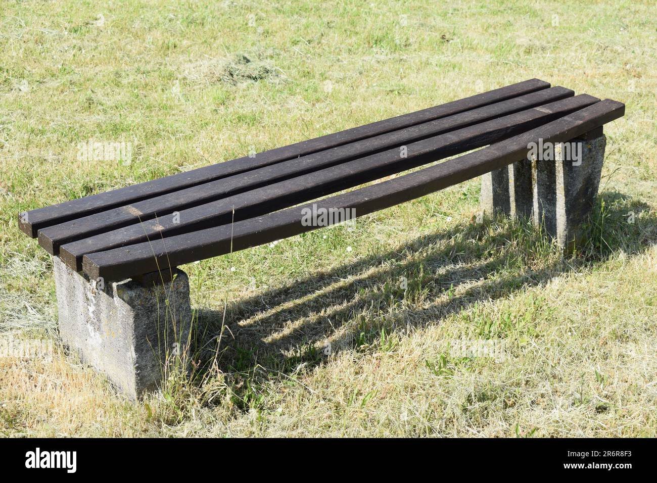 park bench with heavy use marks Stock Photo - Alamy