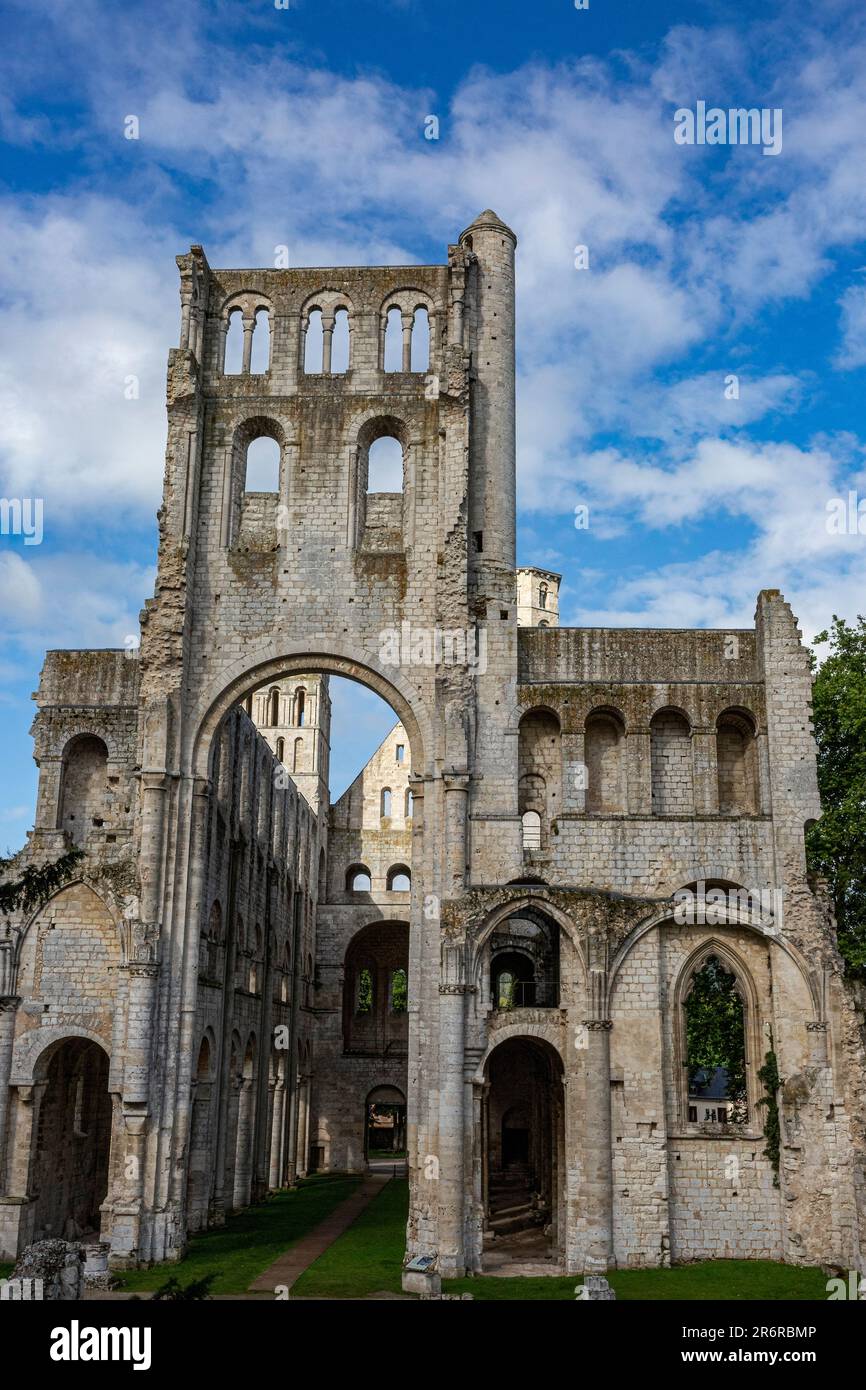 Abbey normandy france hi-res stock photography and images - Alamy
