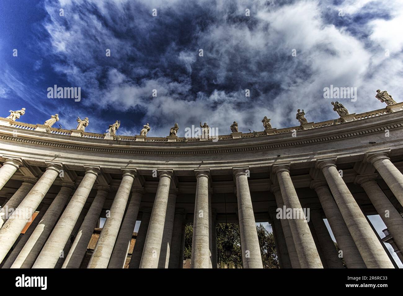 The colonnade st peters hi-res stock photography and images - Alamy