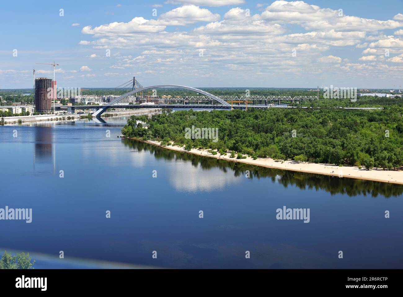 Kyiv beach hi-res stock photography and images - Alamy