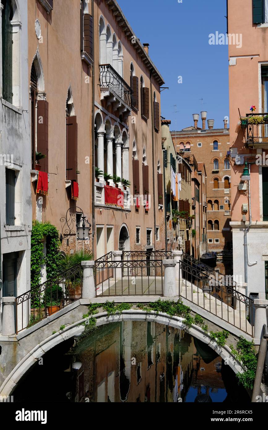 Venice Italy - Small waterway between houses Stock Photo - Alamy