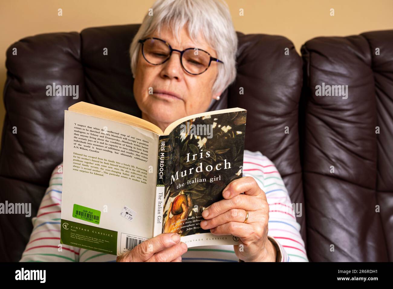 Oxfam charity shop purchase hi-res stock photography and images - Alamy