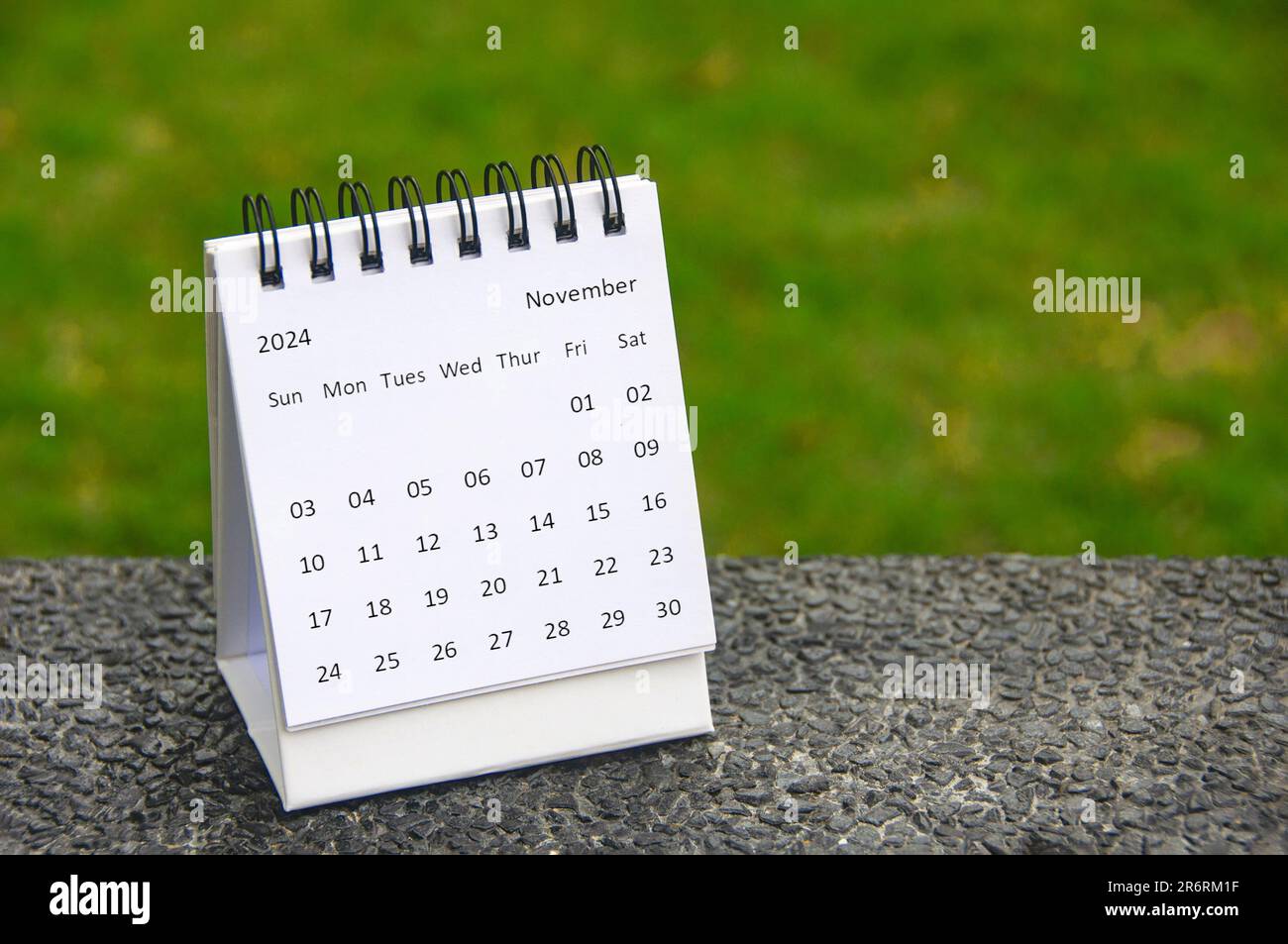 November 2024 table calendar with customizable space for text. Calendar ...