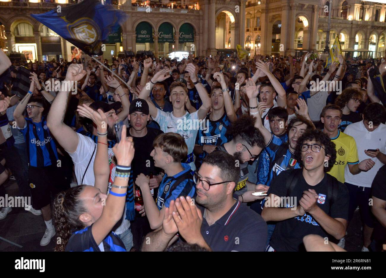 Milan, Italy. 11th June, 2023. Milan, Inter fans in Piazza Duomo, after ...