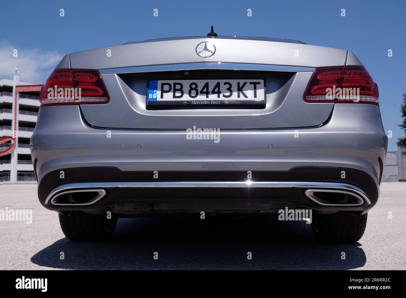 Red car with mercedes logo hi-res stock photography and images - Alamy