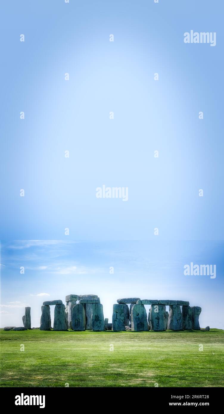 Gathering at stonehenge hi-res stock photography and images - Alamy