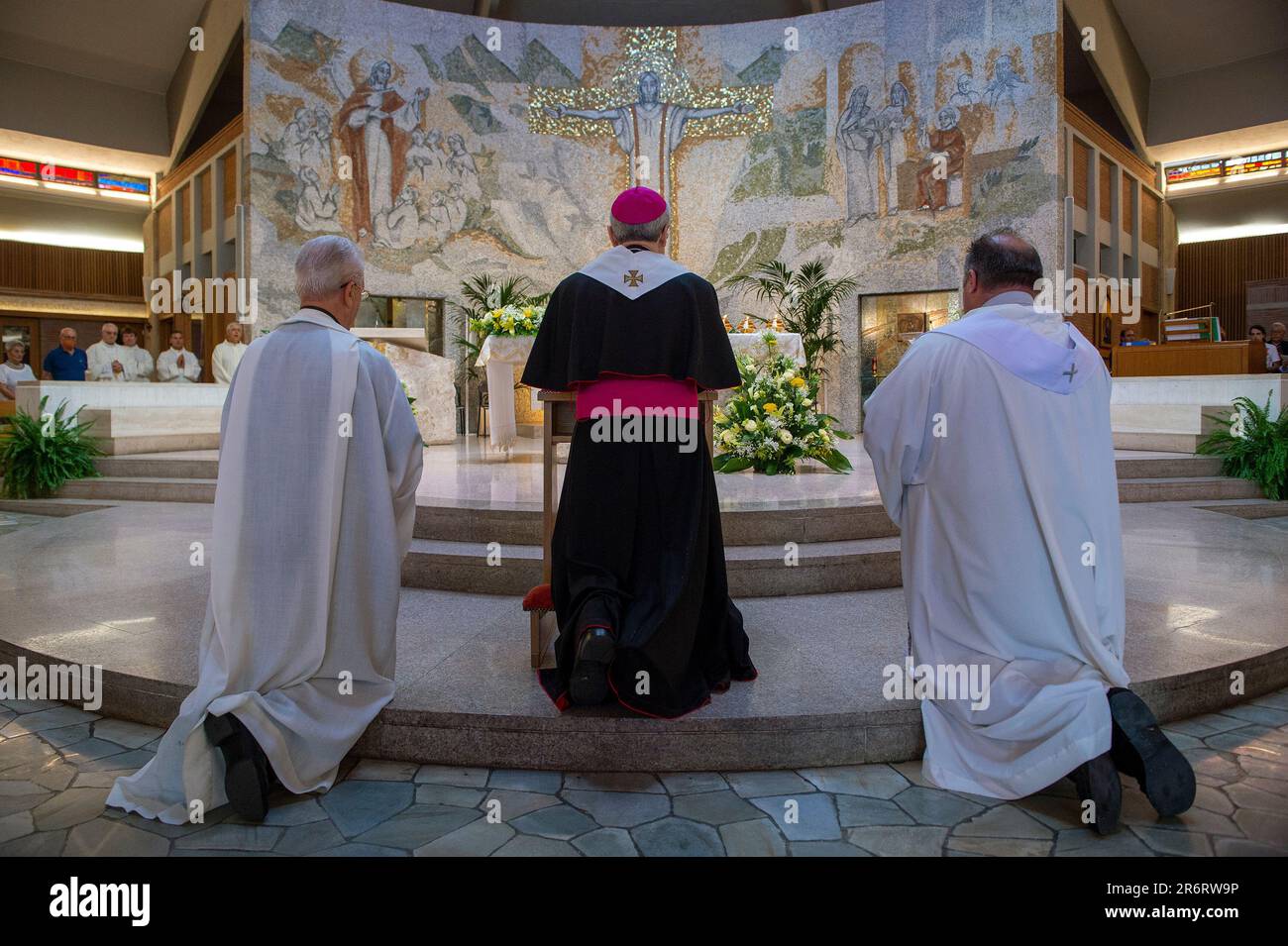 Divine master hi-res stock photography and images - Alamy