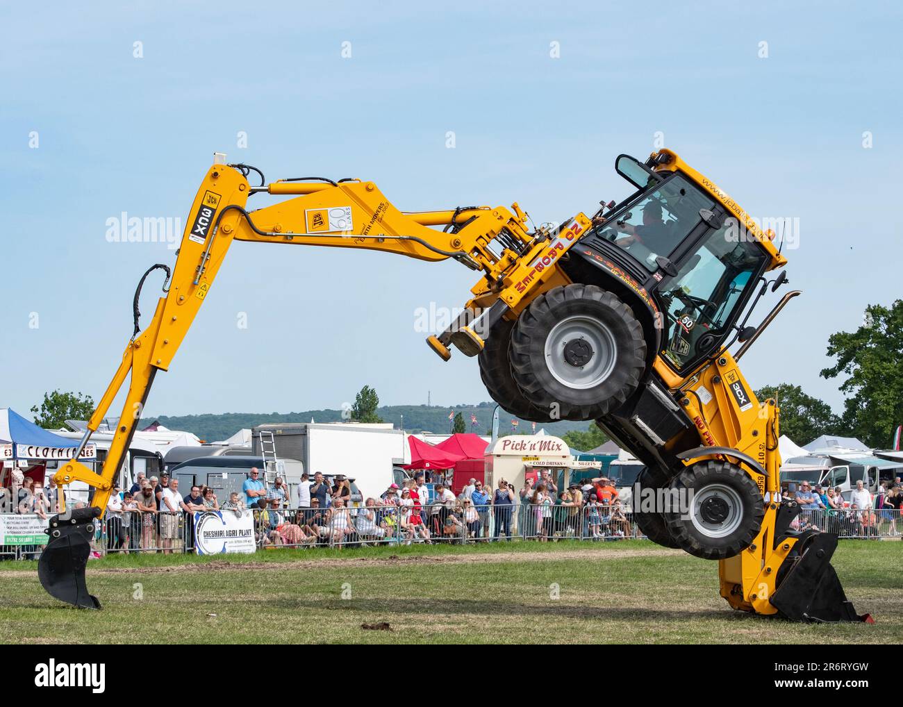 Jcb dancing diggers hi-res stock photography and images - Alamy