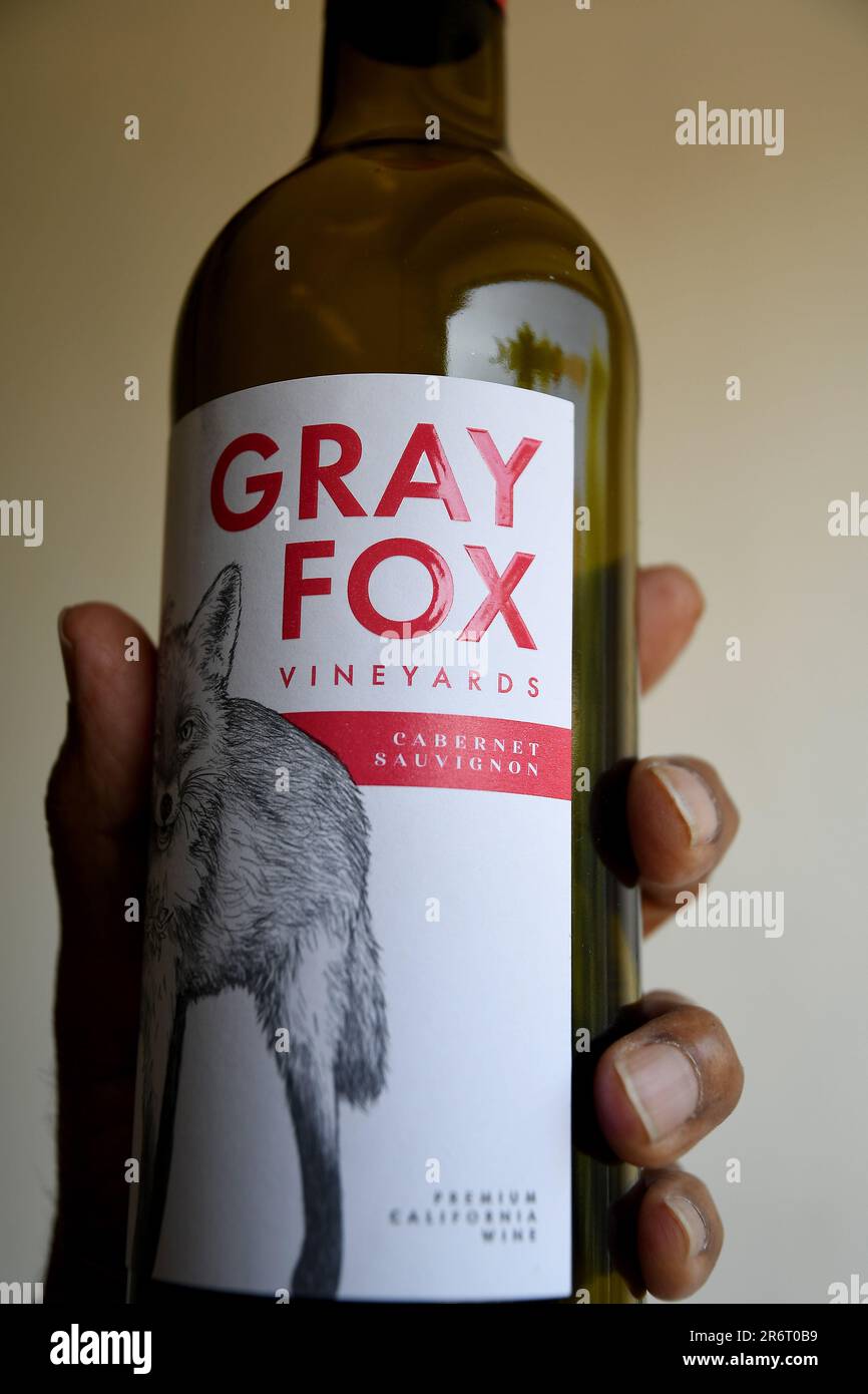 California red fox hi-res stock photography and images - Alamy