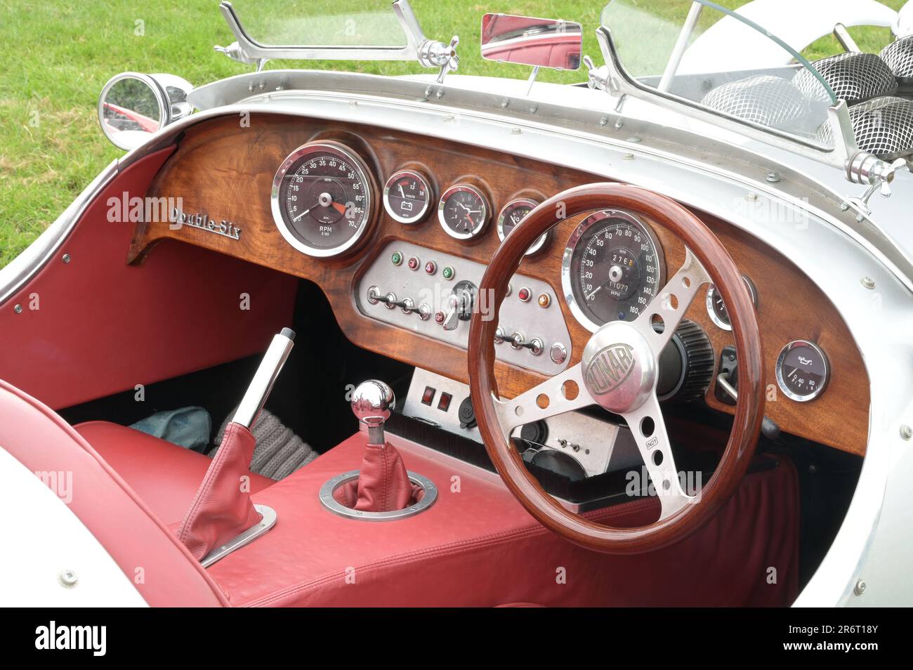 Black black rimmed gauge hi-res stock photography and images - Alamy