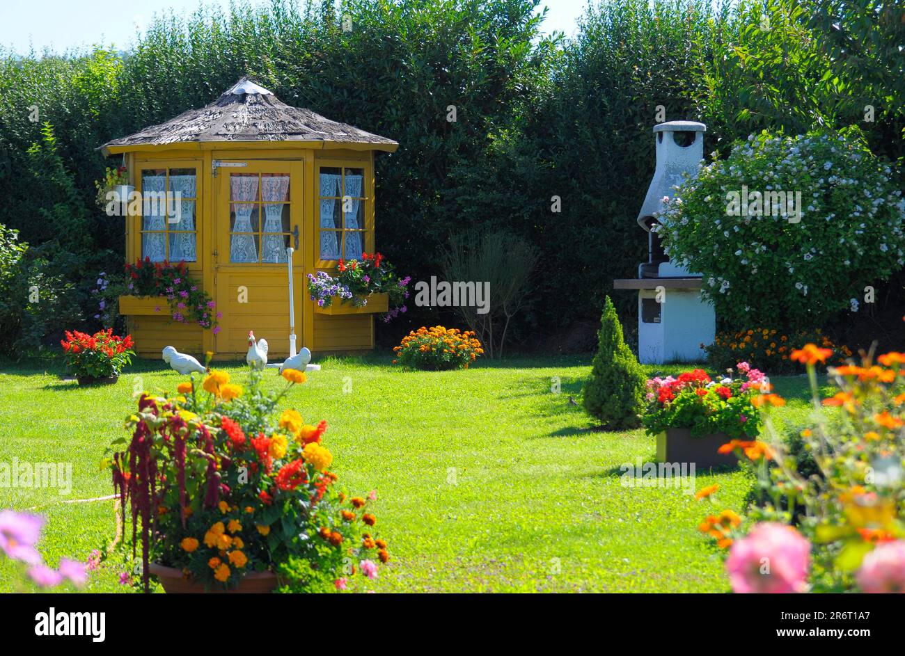 Summer pavilion hi-res stock photography and images - Alamy