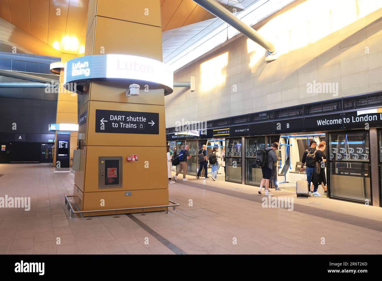 The Luton DART - Direct Air-Rail Transit - a new airport rail link ...