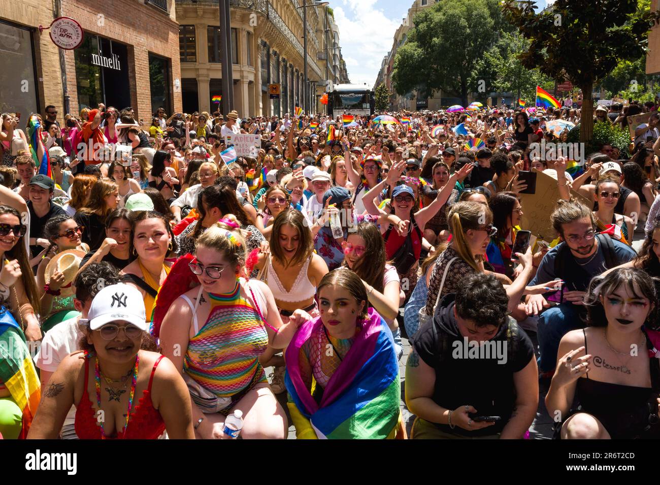 The crowd of participants. Actors from Drag Race France, Serie Tele ...