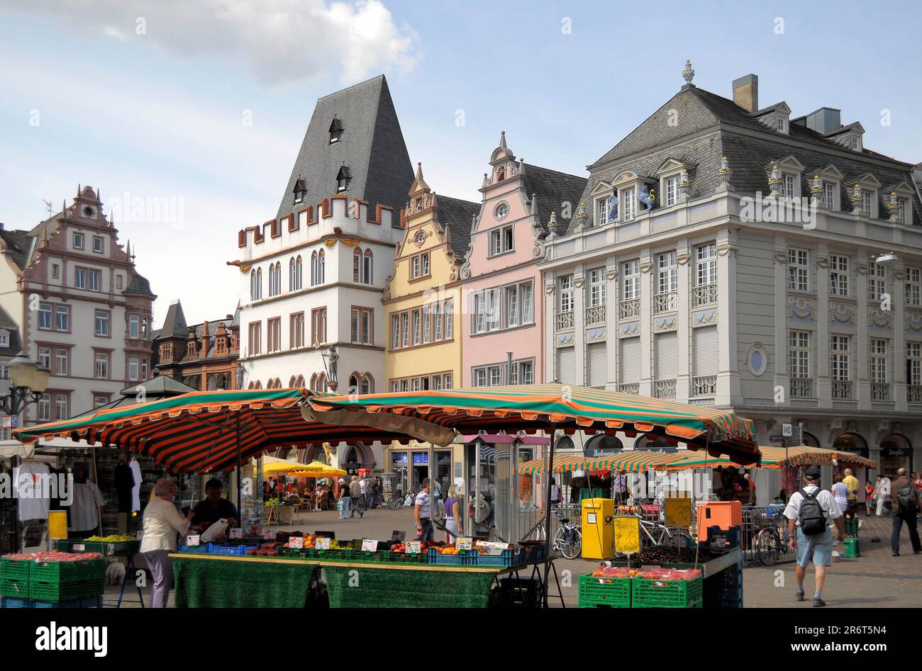Rhineland-Palatinate, Trier, pedestrian zone, shopping street, main ...