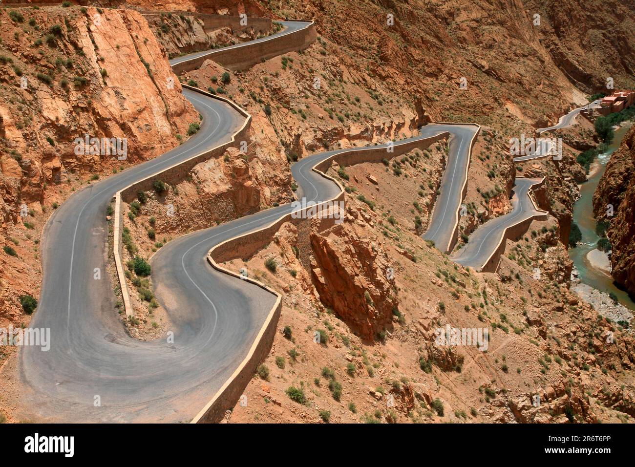 Serpentine road in atlas hi-res stock photography and images - Alamy