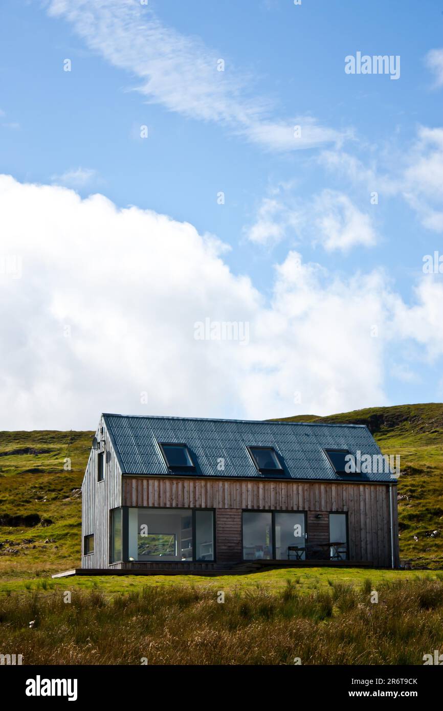 Modern house scotland hi-res stock photography and images - Alamy