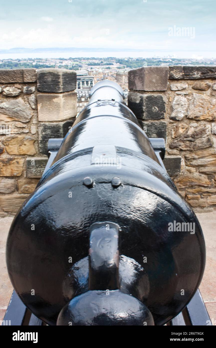 Traditional cannon, approximative 200 years old. Useful for concepts ...