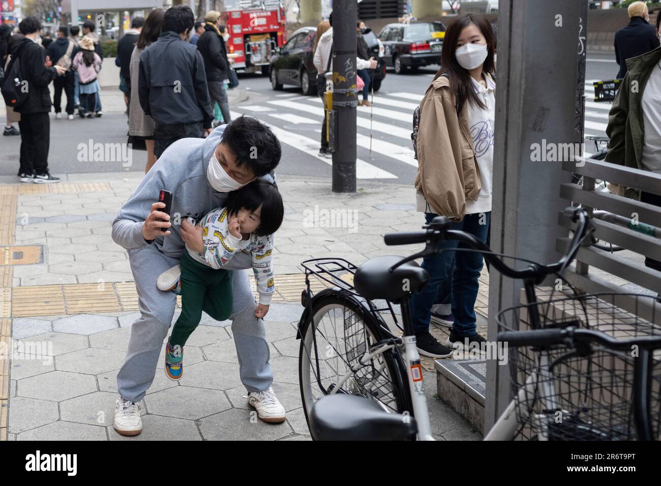 Osaka tourist poses hi-res stock photography and images - Alamy