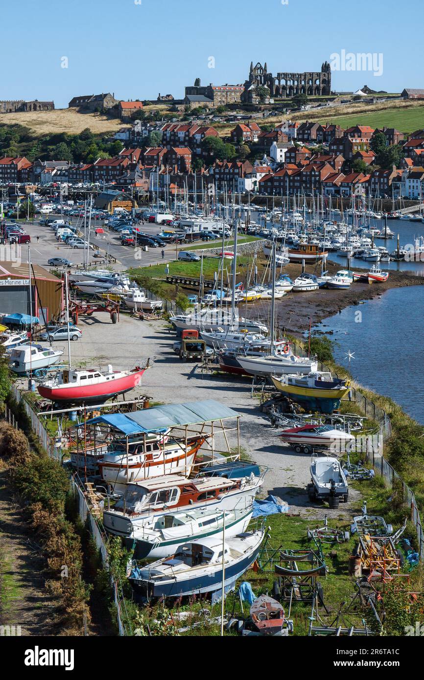 Whitby architecture hi-res stock photography and images - Alamy