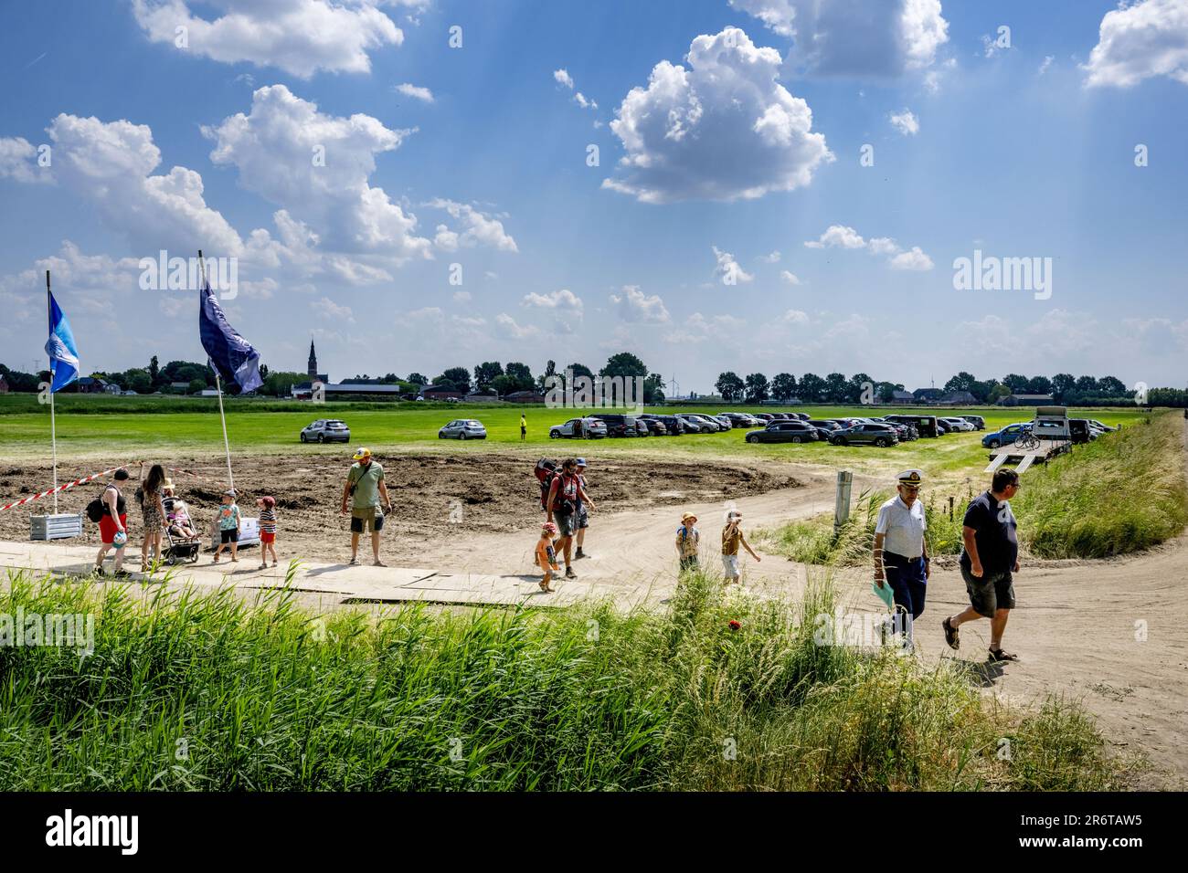 NEW-NAMES - Visitors to the open day of the Hedwige-Prosperpolder (the ...