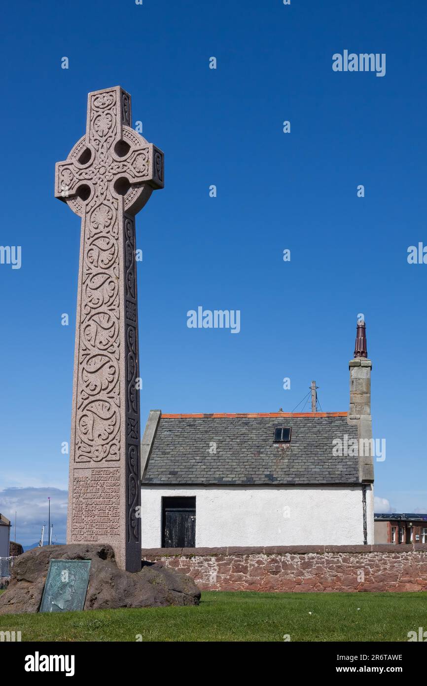 NORTH BERWICK, EAST LOTHIAN, SCOTLAND - AUGUST 14 : Stone cross erected ...