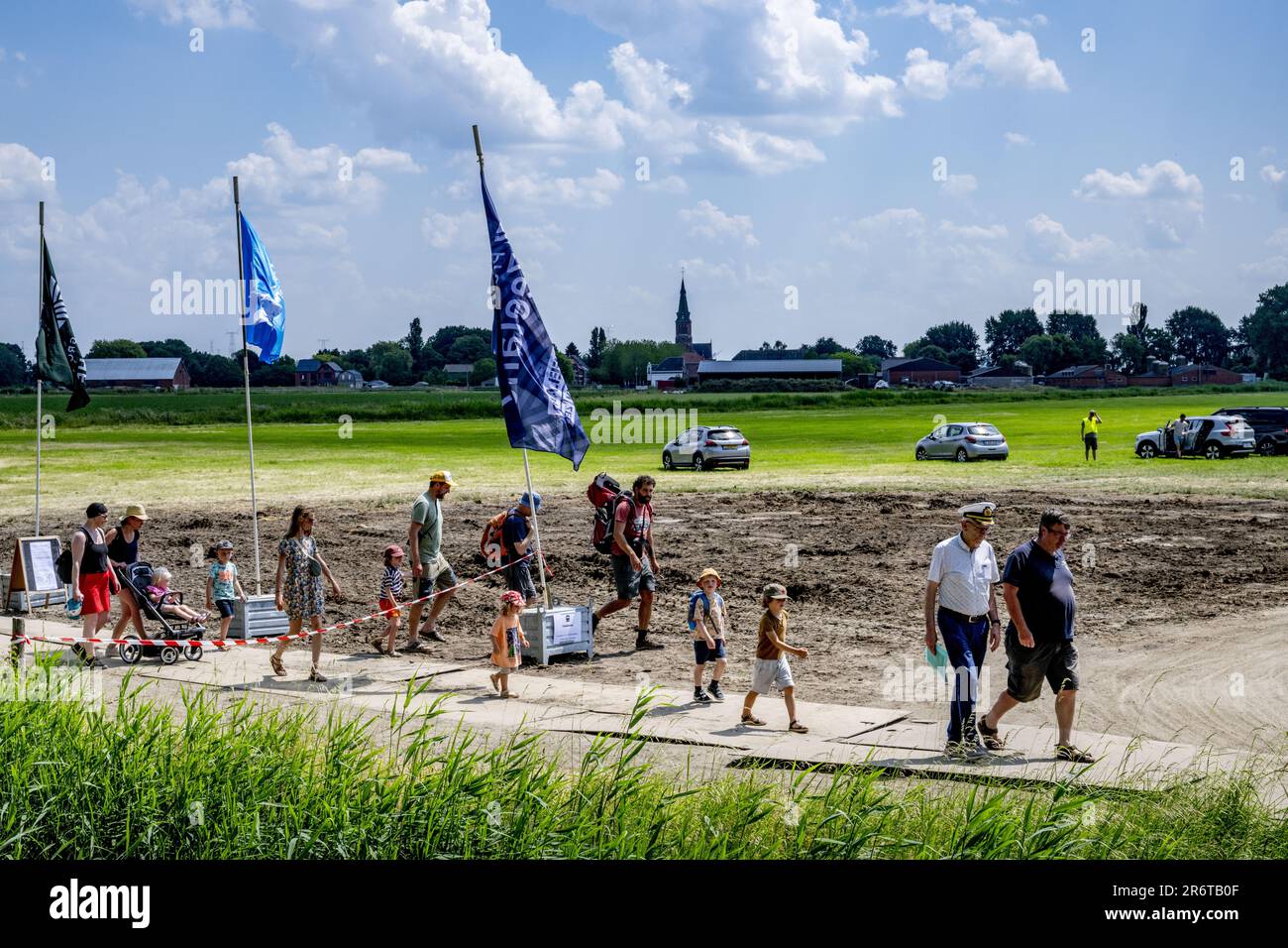 Zeeuws vlaanderen group of people hi-res stock photography and images ...