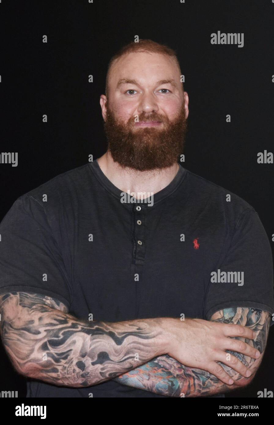 Gregor clegane game of thrones hi-res stock photography and images - Alamy