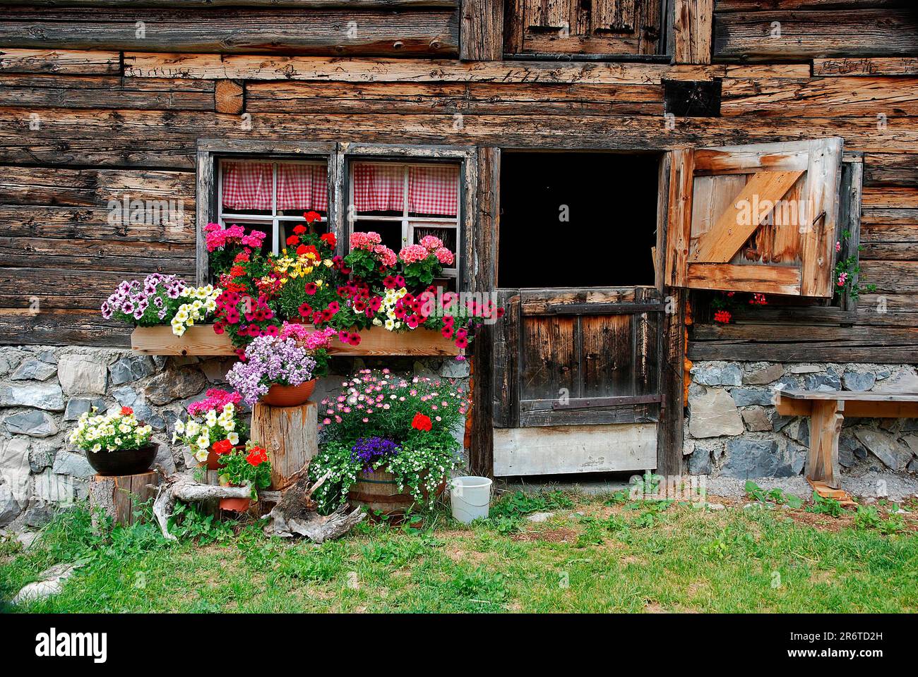 Alpine decoration hi-res stock photography and images - Alamy