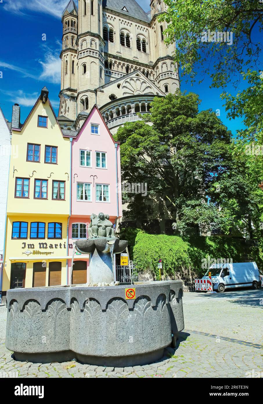 Fountain fischmarkt cologne germany hi-res stock photography and images ...