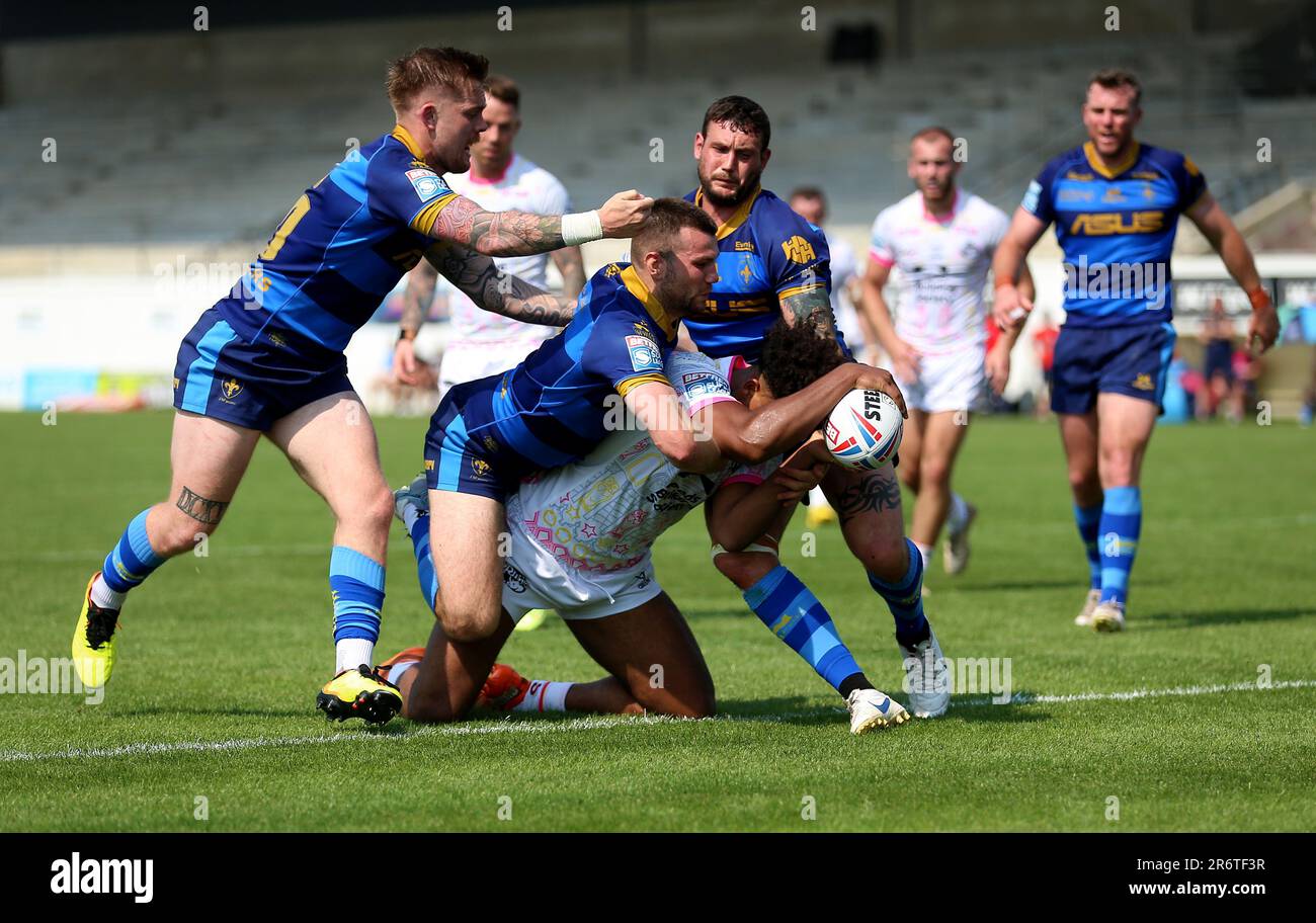 Leeds Rhinos’ Leon Ruan scores their sides second try during the ...