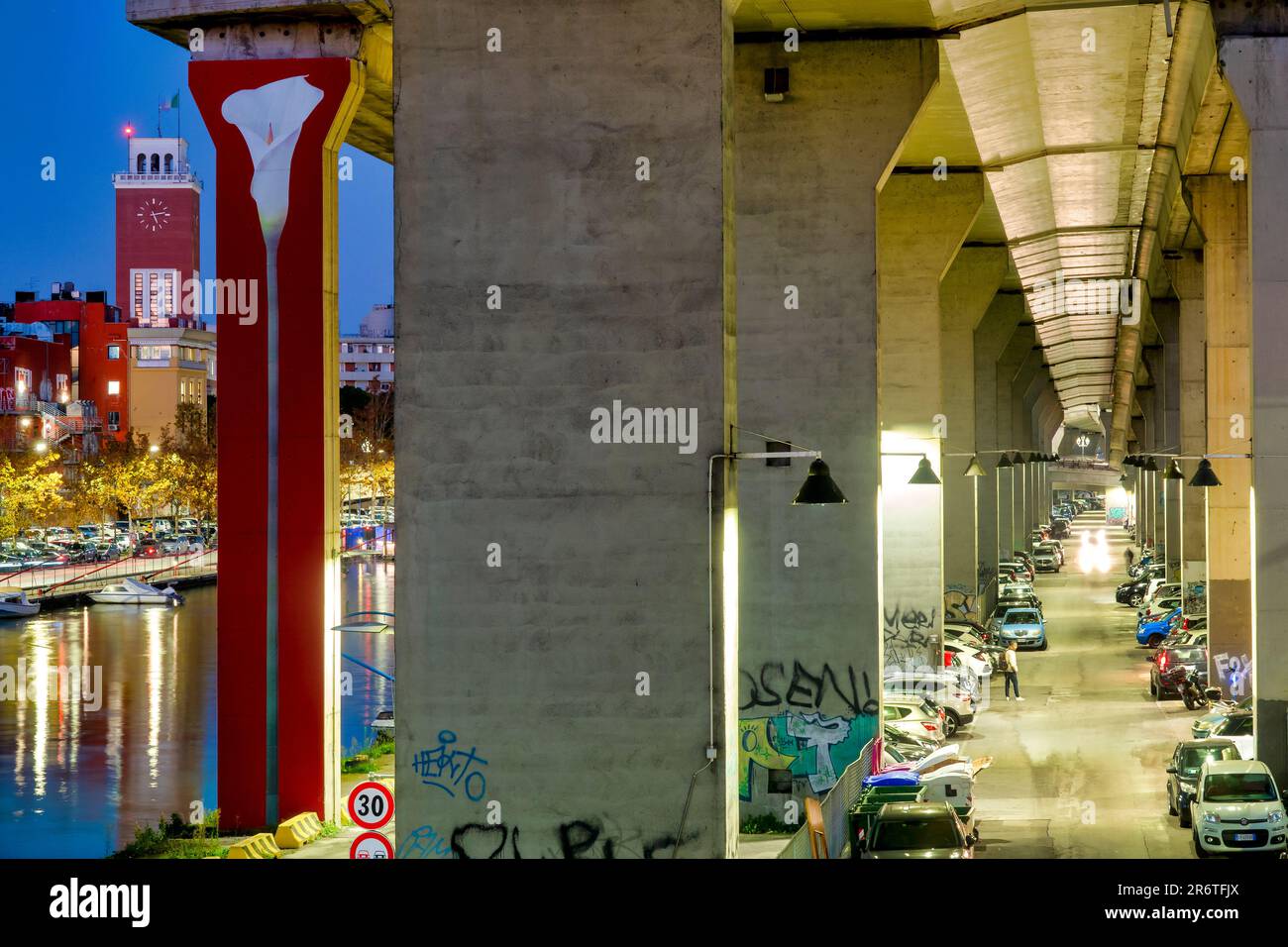 "Callalily" mural by italian artist Pep Marchegiani on a motorway pylon ...