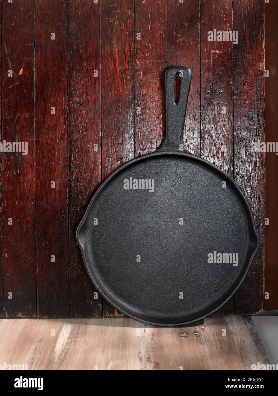 Old home cast iron new hi-res stock photography and images - Alamy