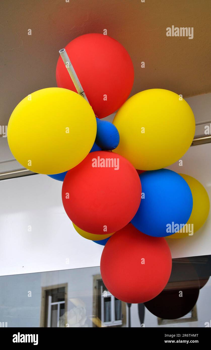 Outdoor birthday party colourful balloons hi-res stock photography and ...