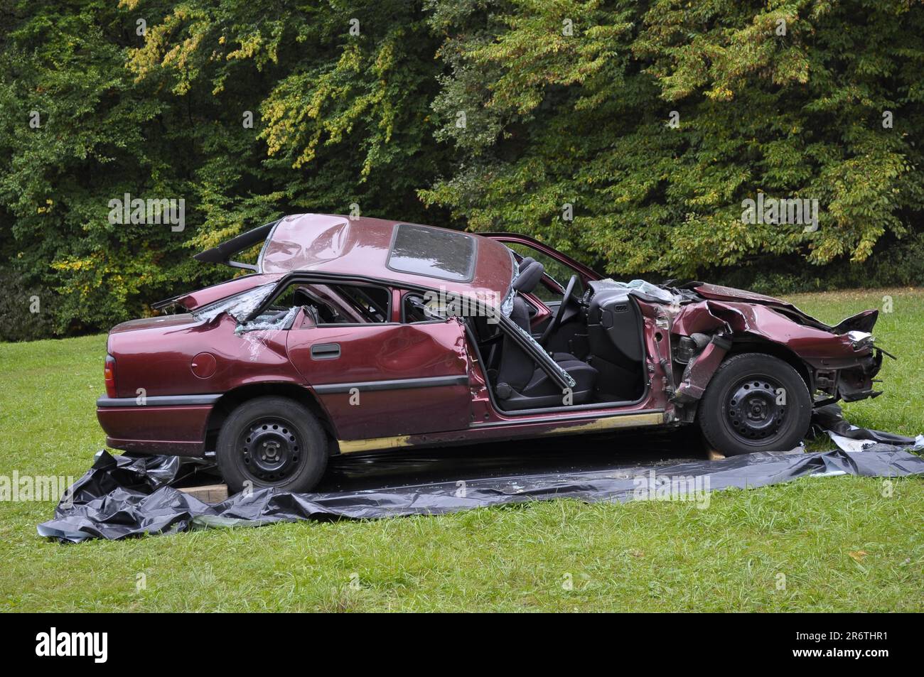 CAR. Car accident, scrap car Stock Photo - Alamy
